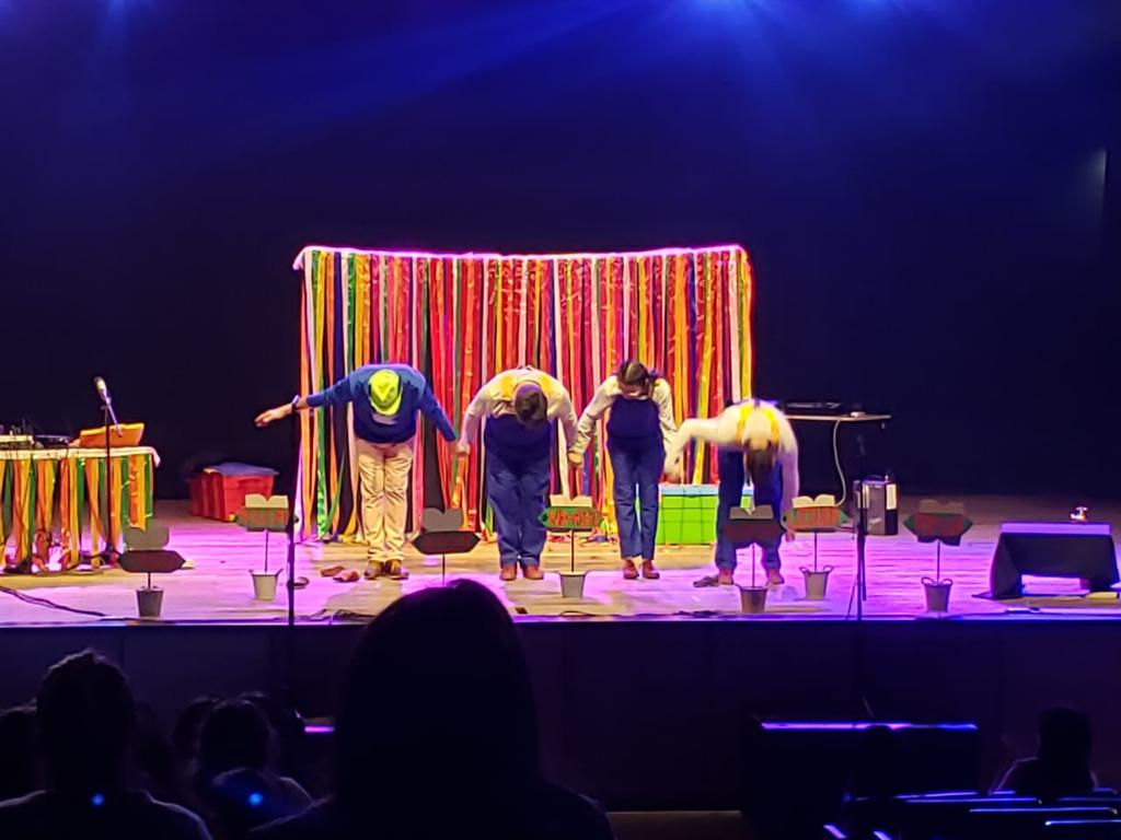 Obra de teatro “7 pares de zapatos” – DDPER UCT